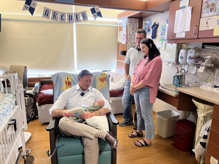 NICU read-a-thon helps babies and families alike - Sanford Health News